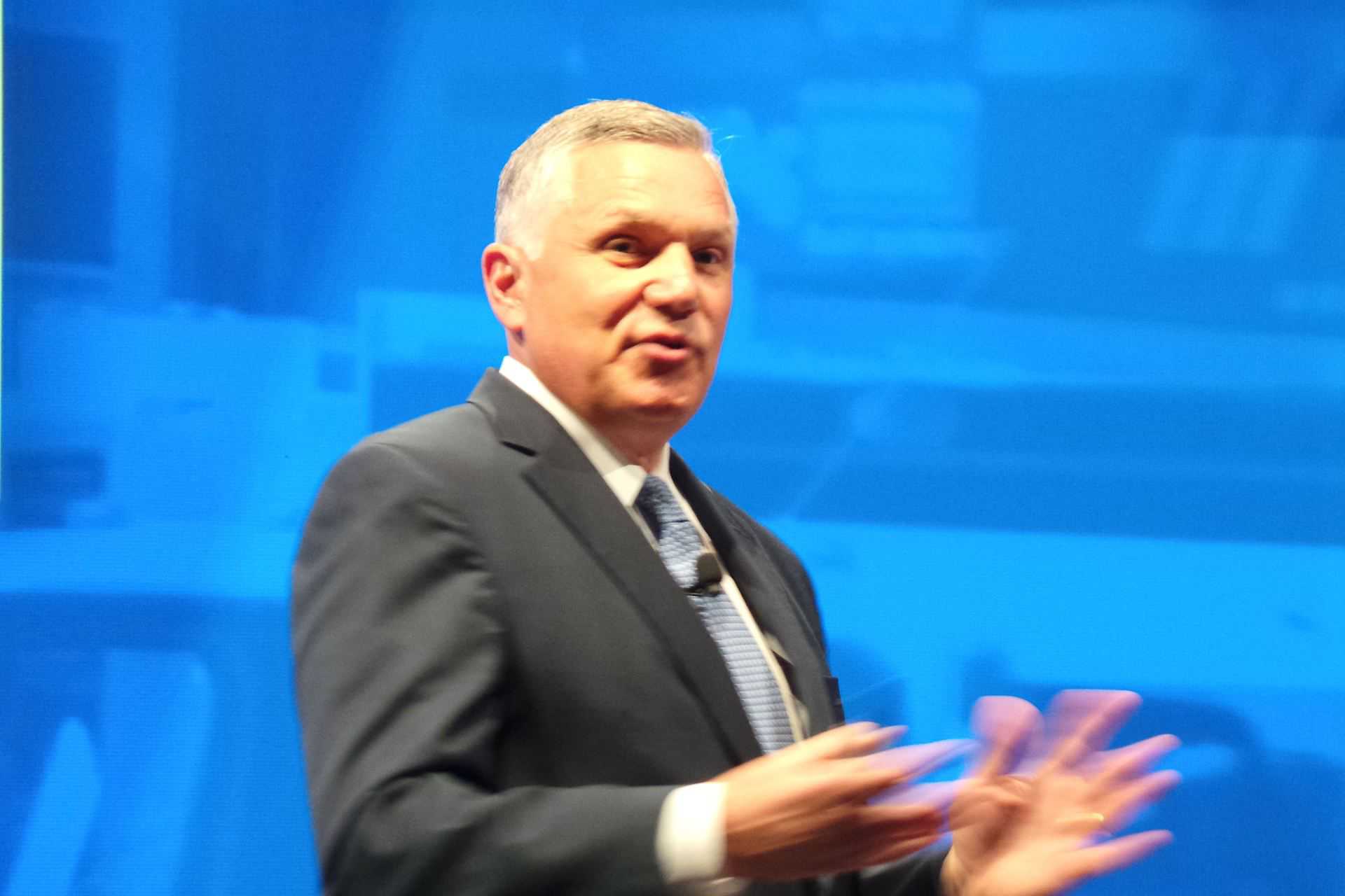 ACT Expo Debates Electric vs. Alt Fuels for Commercial Vehicles - STN Media