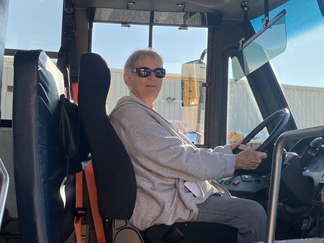 Florida School Bus Driver Retires After 46 Years Behind the Wheel ...