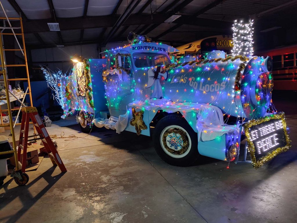 Gallery: School Districts Decorate School Buses for Holiday Spirit ...