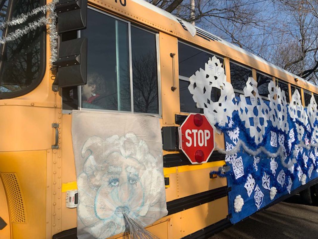 Gallery: School Districts Decorate School Buses for Holiday Spirit ...