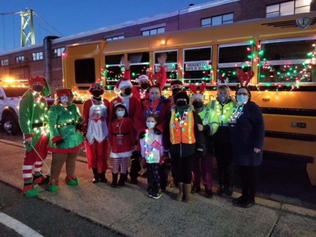 Gallery: School Districts Decorate School Buses for Holiday Spirit ...