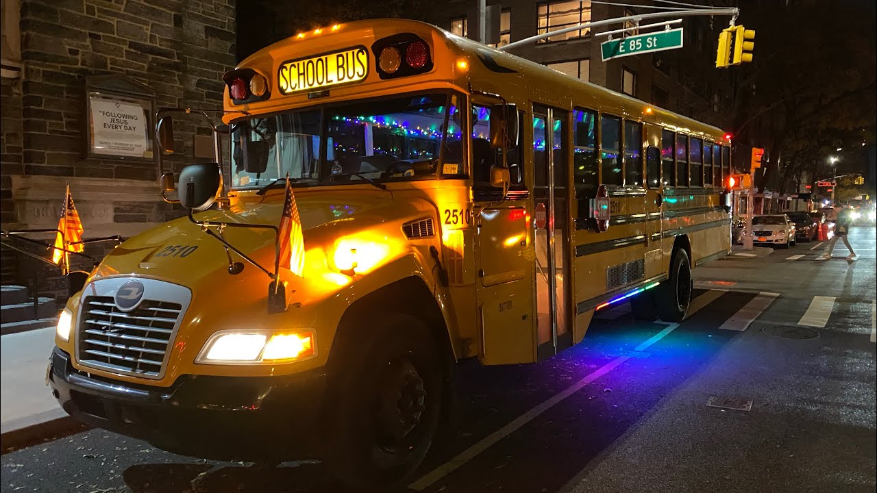 Watch: Christmas Lights On School Bus - School Transportation News
