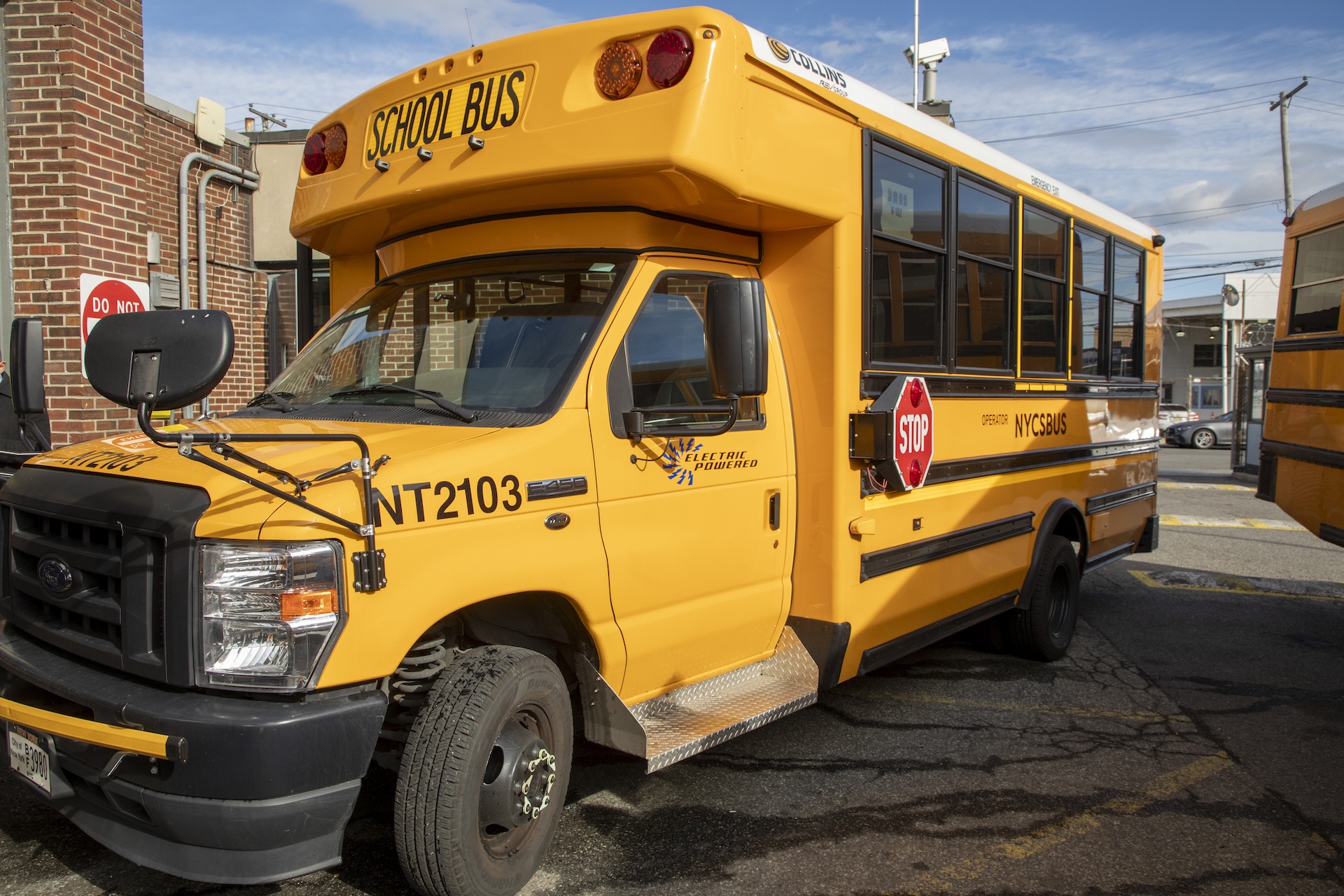 NYC ‘School Bus of the Future’ Focuses on Increased Pedestrian Safety - School Transportation News